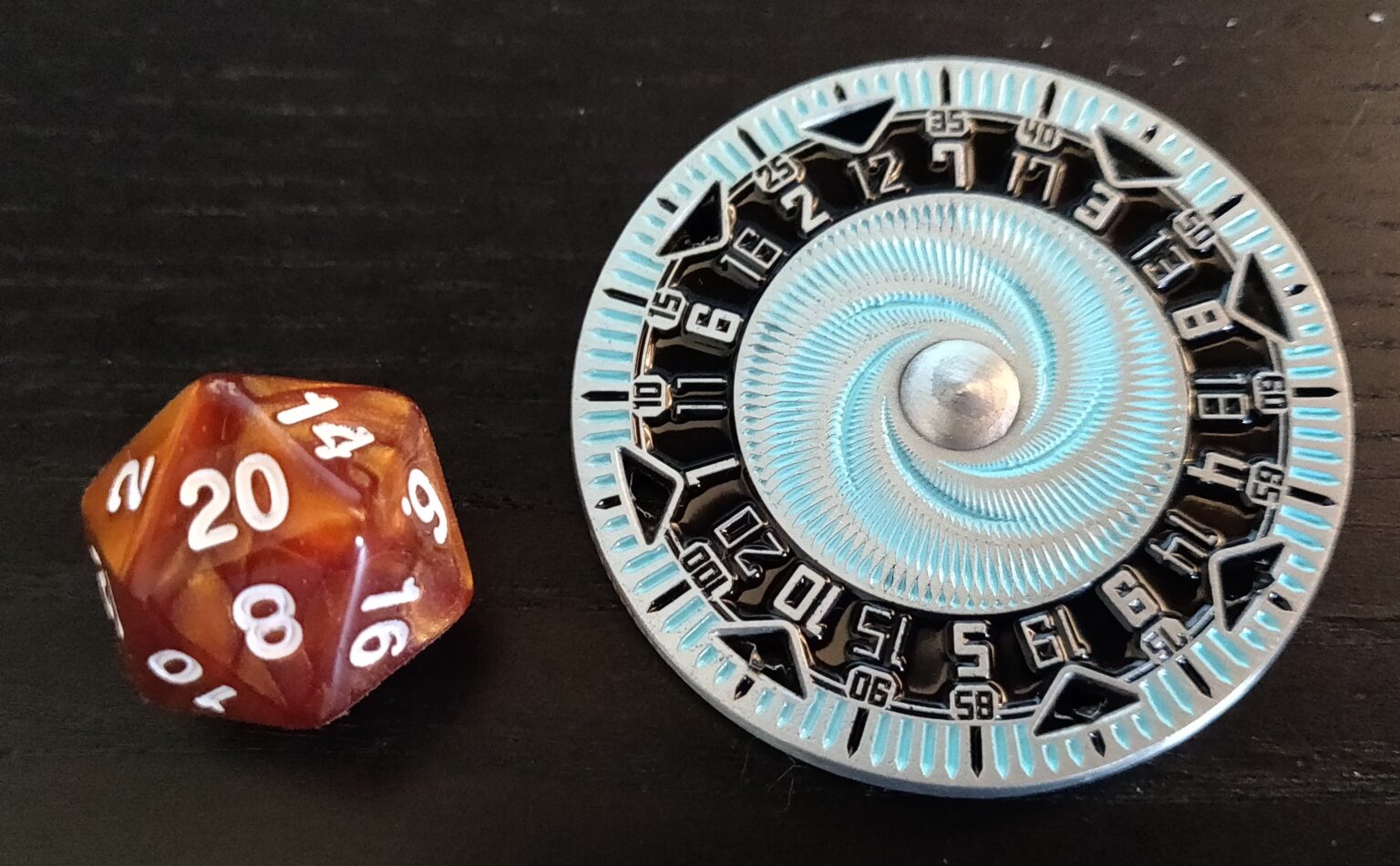 Review: Coinsides spinner, dice alternative! – TTRPGkids