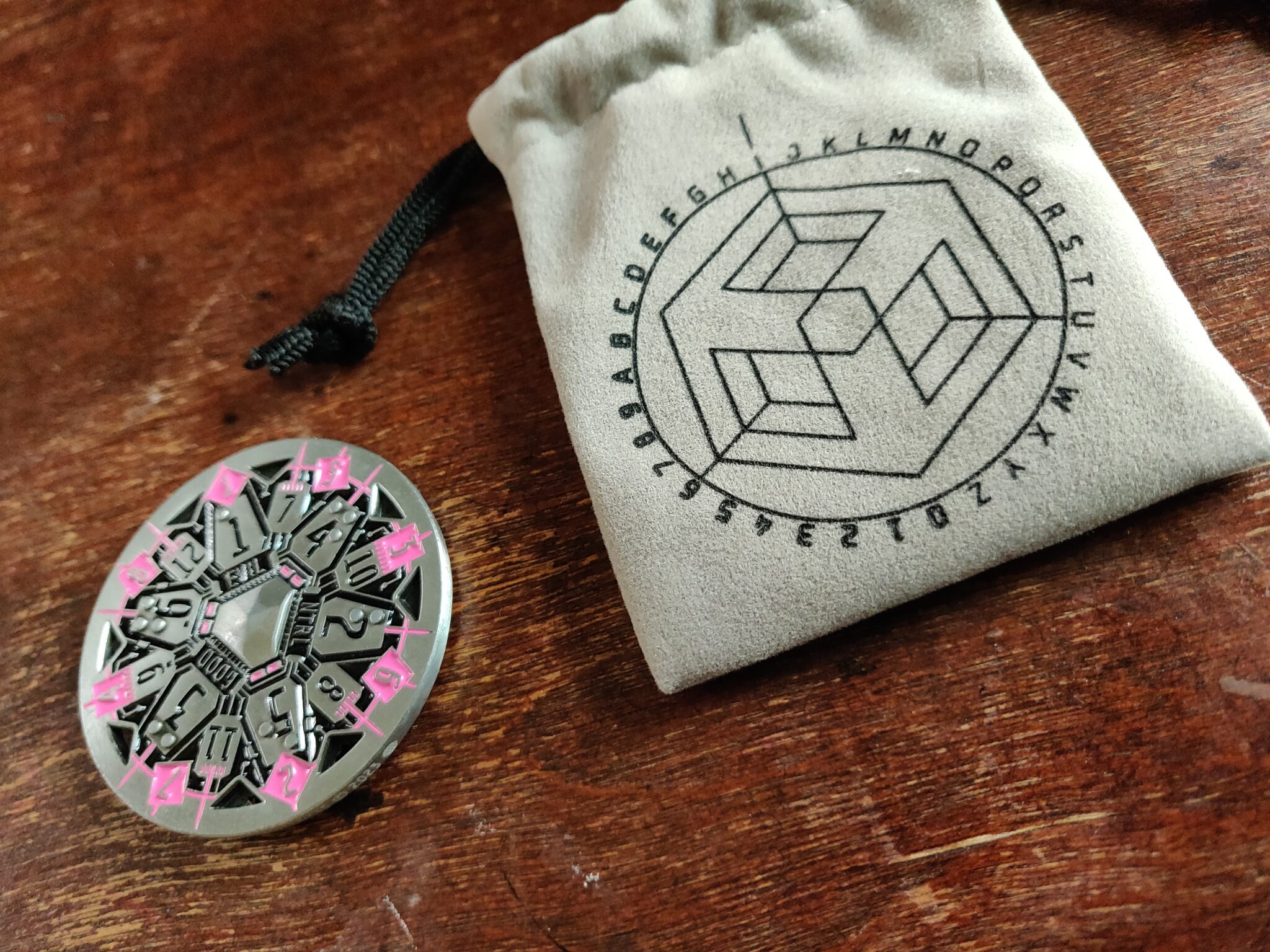 Review: Coinsides spinner, dice alternative! – TTRPGkids